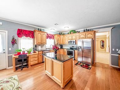 1201 S Holmes, Cushing, OK 74023 | Zillow