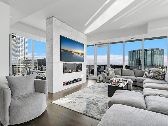 10180 103rd St NW #3901, Edmonton, AB T5J 0L1 | MLS #E4374587 | Zillow