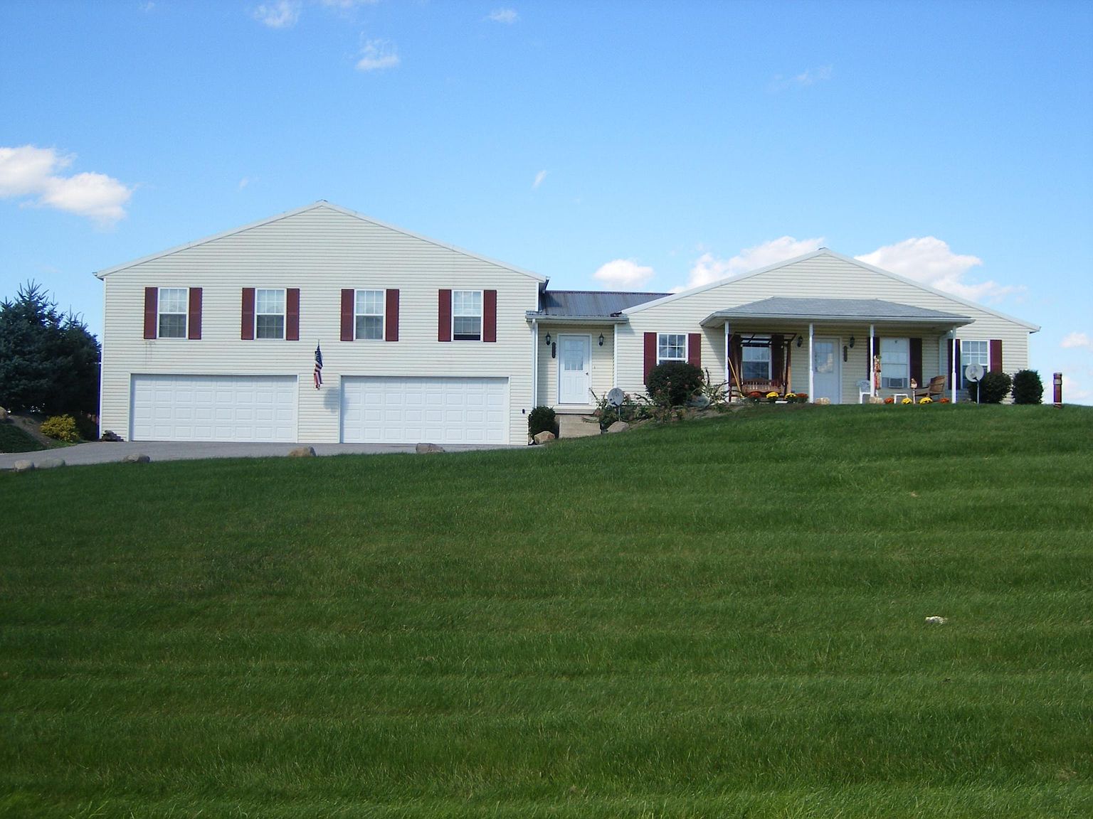 2255 Roberts Journey, Ravenna, OH 44266 | Zillow