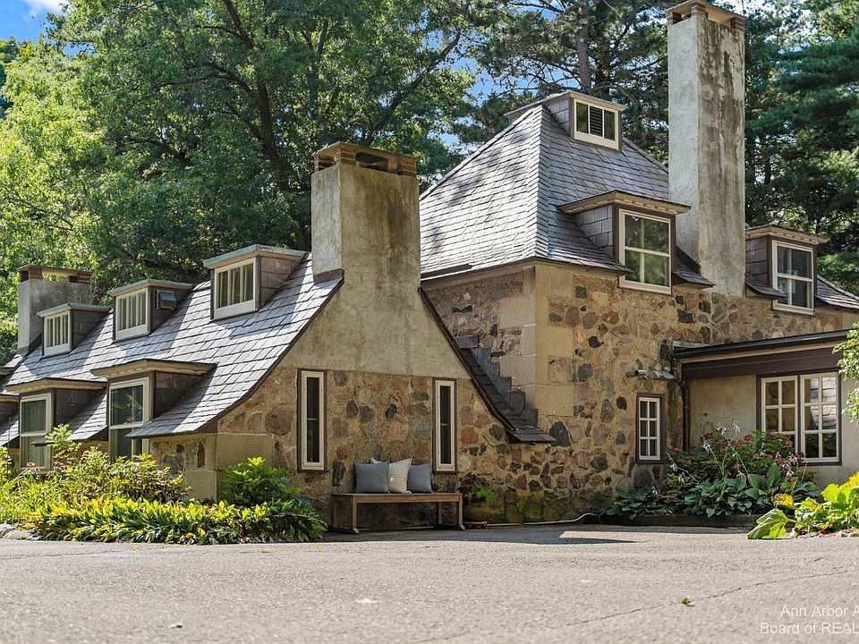 270 Barton Shore Dr, Ann Arbor, MI 48105 | Zillow