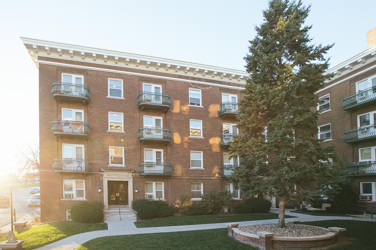 2464 Harney St APT 1, Omaha, NE 68131 | Zillow