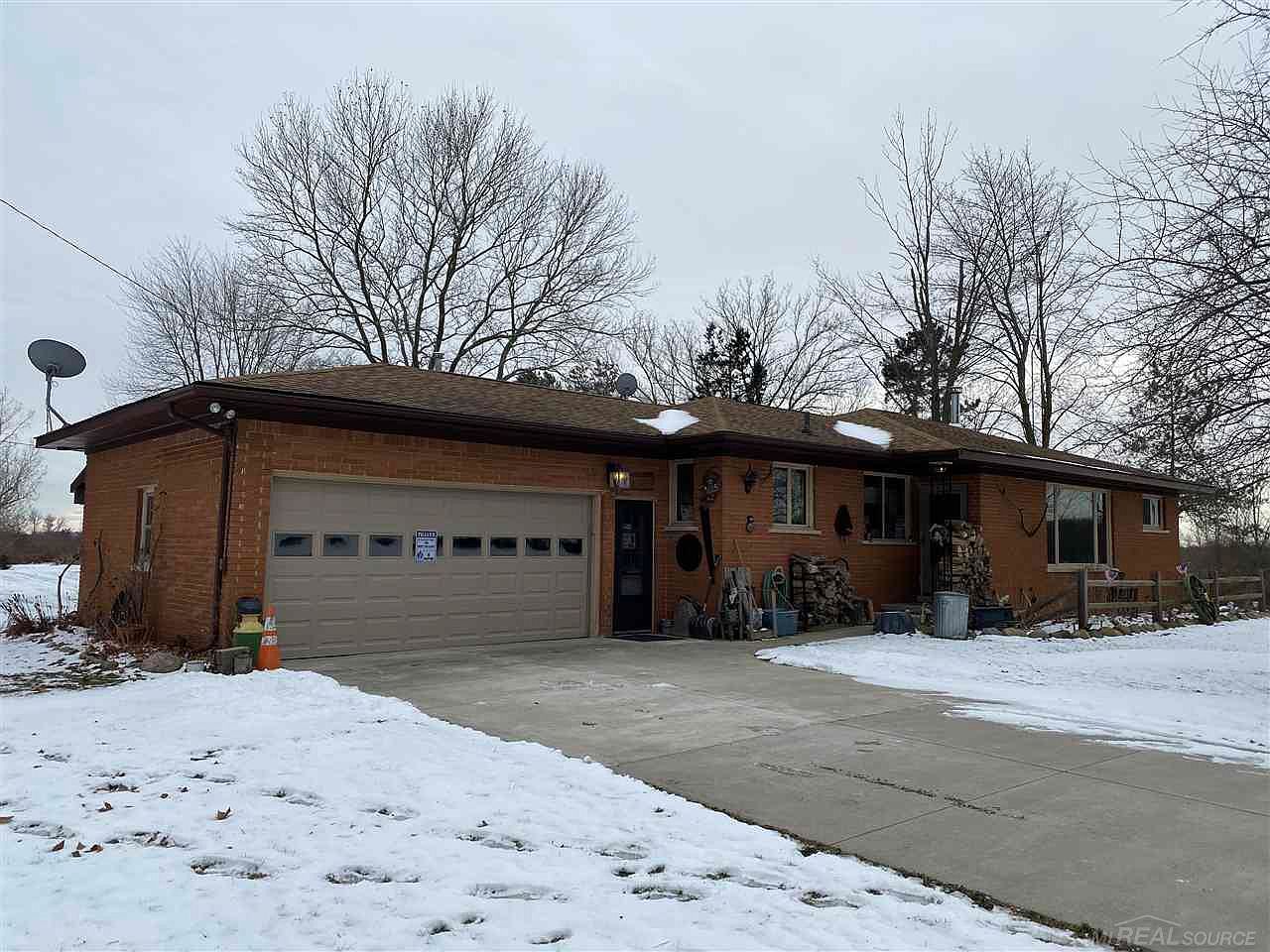 9805 Dolan Rd, Columbus, MI 48063 | Zillow