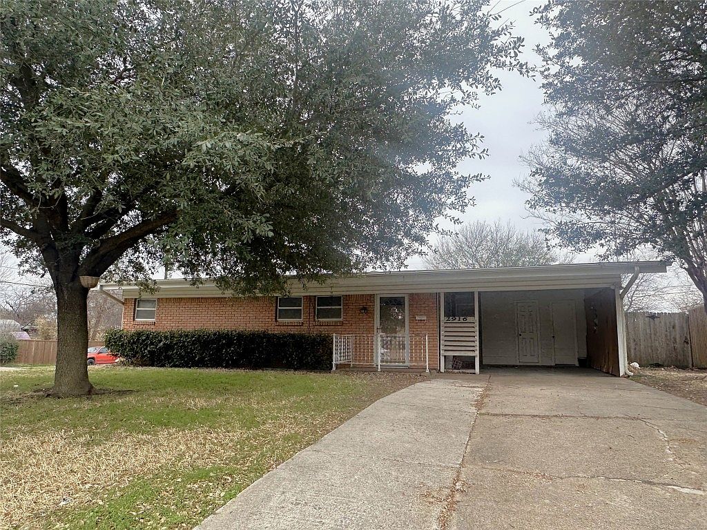 2916 Pritchett Dr, Irving, TX 75061 | Zillow
