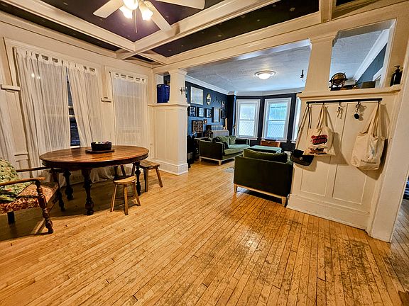 2575 N Stowell Ave APT A, Milwaukee, WI 53211 | Zillow