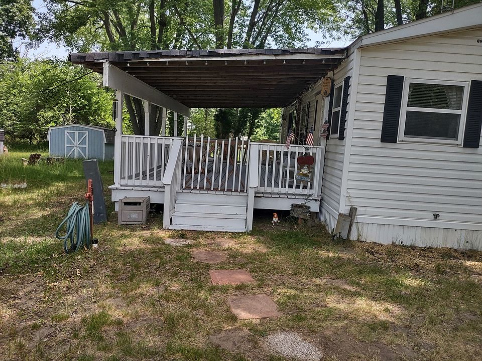 16/152 Woodhaven Lakes, Sublette, IL 61367 | Zillow