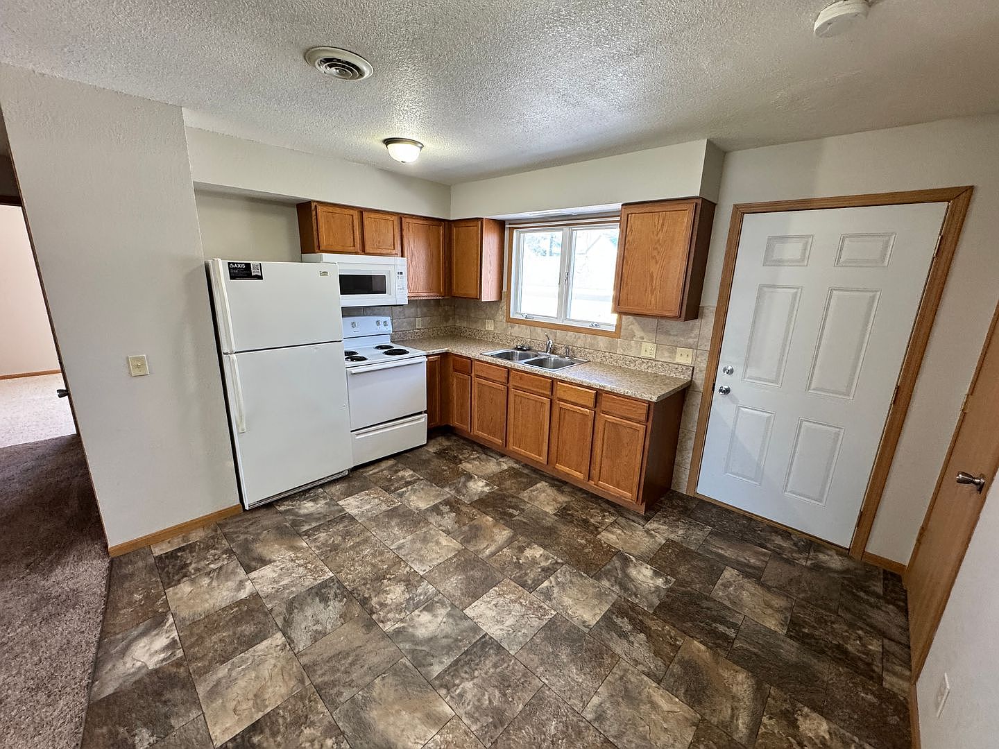 915 College Ave #1, Iowa Falls, IA 50126 | Zillow