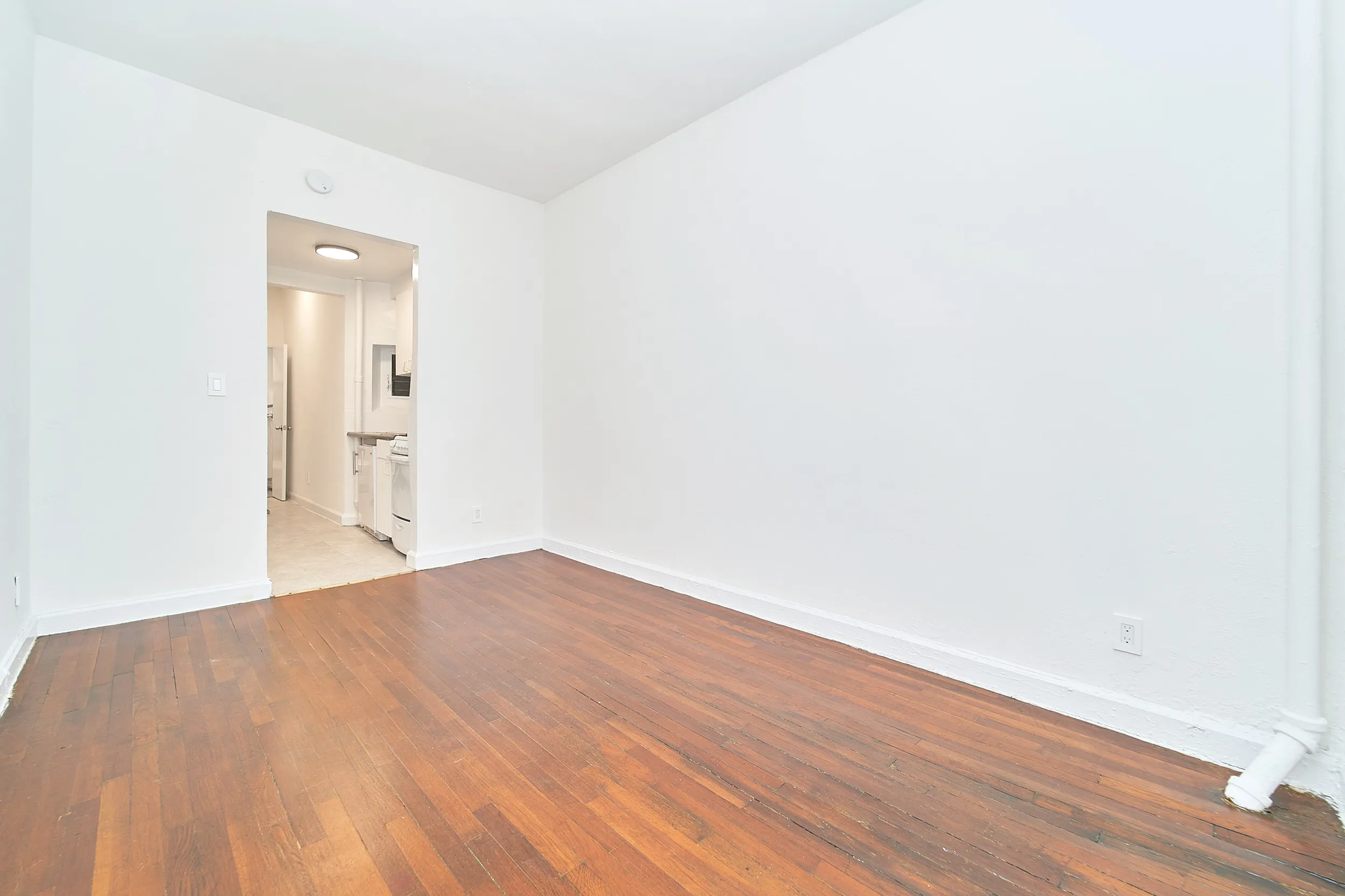 353 West 44th Street #3D in Hell's Kitchen, Manhattan | StreetEasy