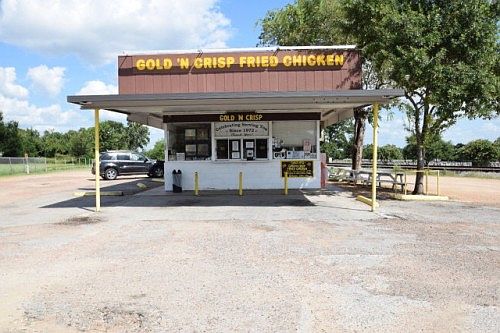 922 E Travis St, La Grange, TX 78945 | Zillow