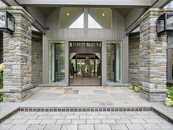 2883 W Roxboro Rd NE, Atlanta, GA 30324 | MLS #7261637 | Zillow