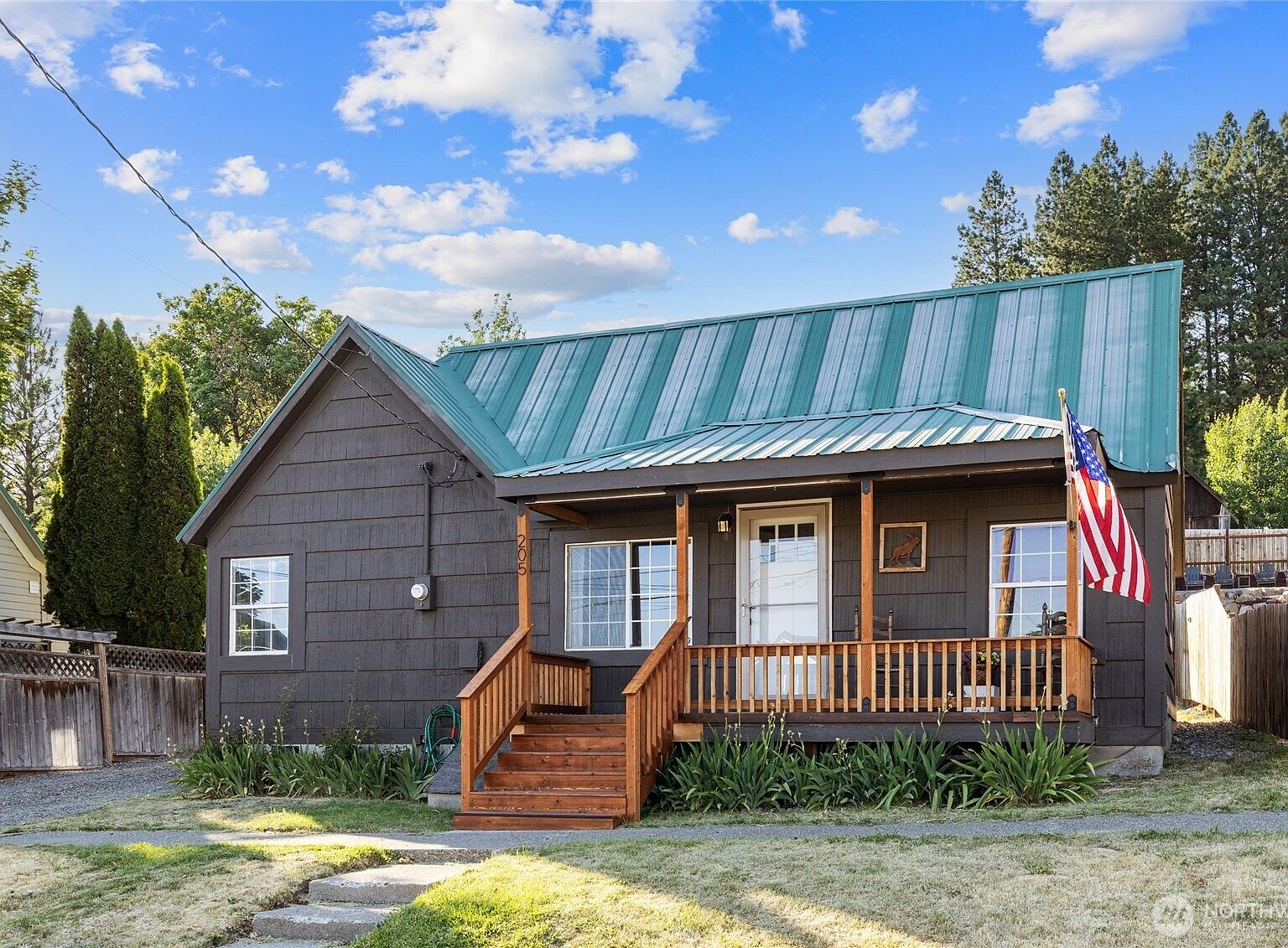 205 E Utah Avenue, Roslyn, WA 98941 | Zillow