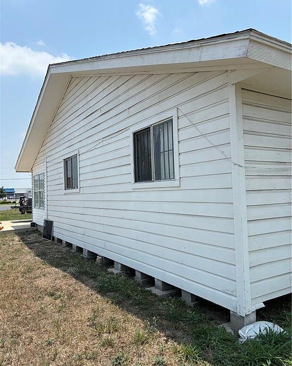 404 & 408 N Broadway St, Elsa, TX 78543 | Zillow
