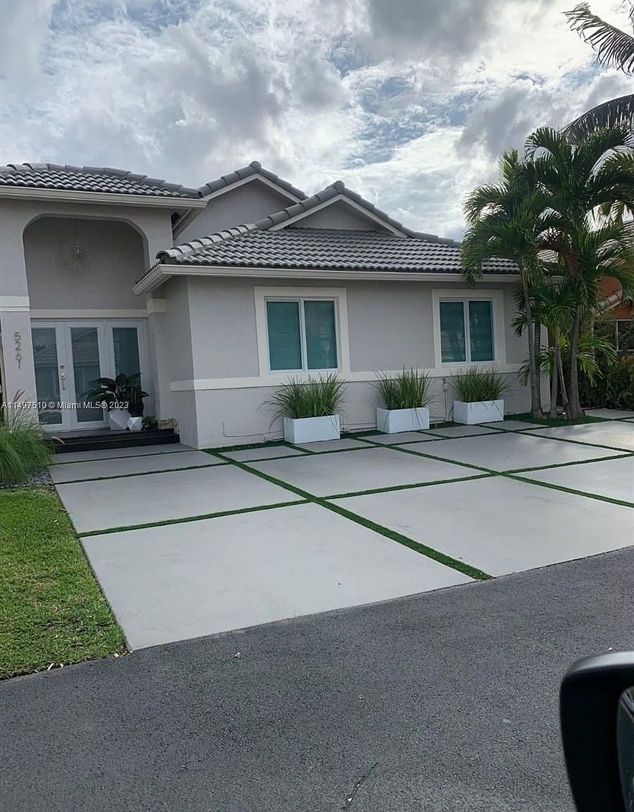 5261 SW 154th Pl, Miami, FL 33185 | Zillow
