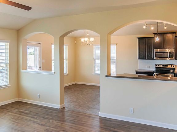 206 Sassafras St, Hutto, TX 78634 | Zillow