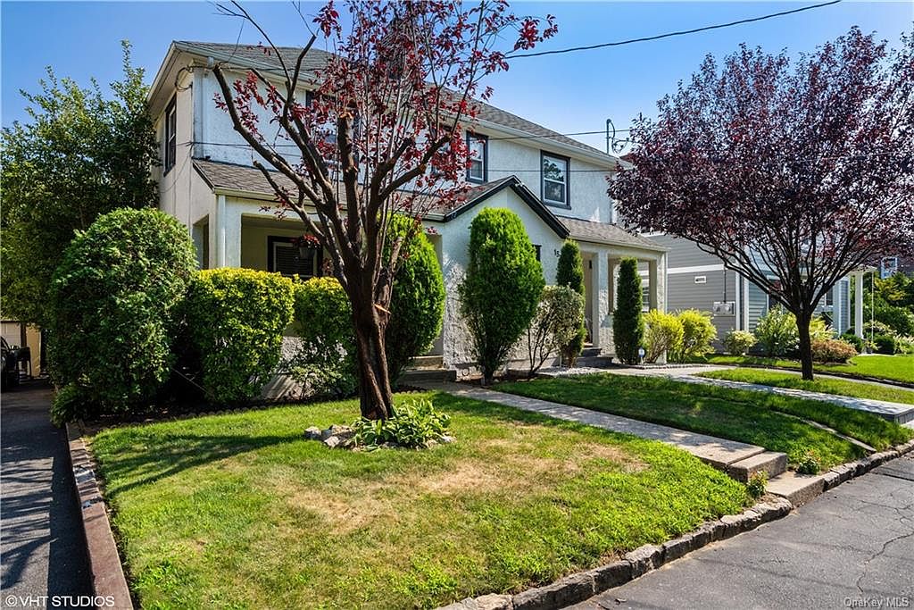 17 Lyons Pl, New Rochelle, NY 10801 | Zillow