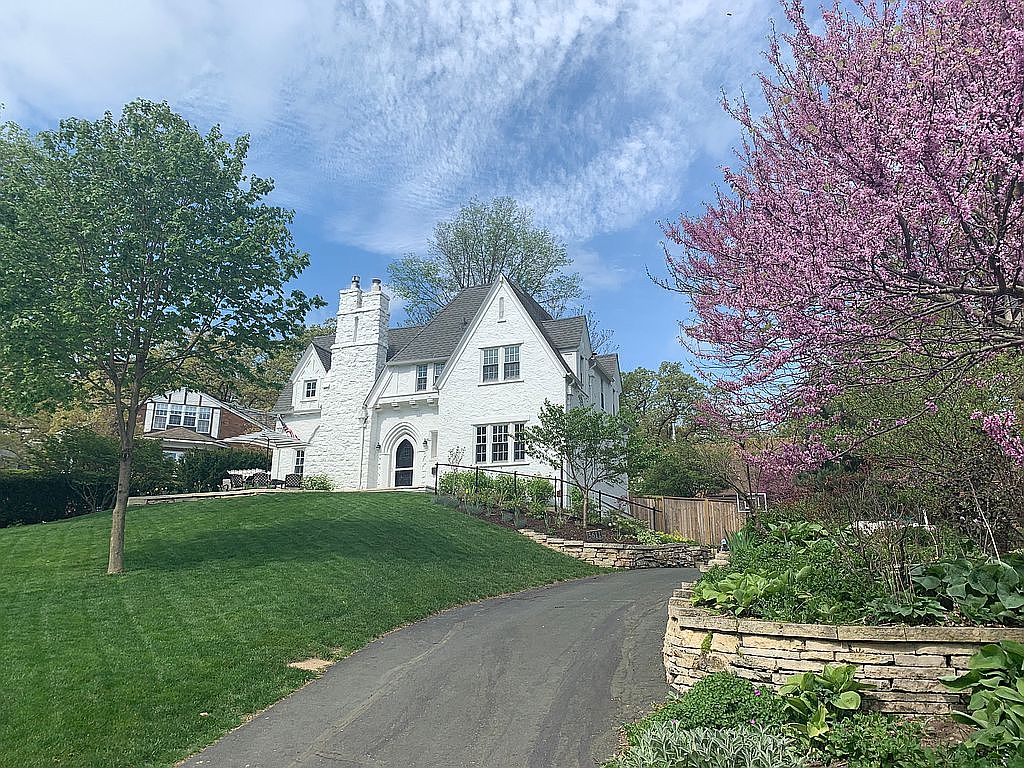 5611 Waterbury Rd, Des Moines, IA 50312 | Zillow