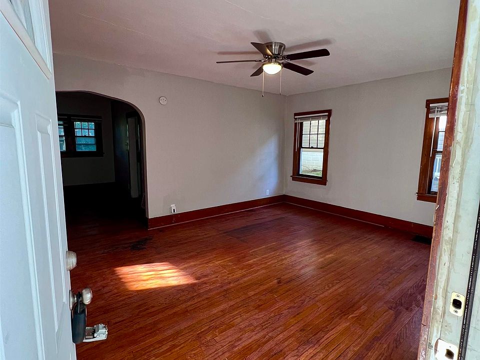 4074 Spencer St, Omaha, NE 68111 | MLS #22223392 | Zillow