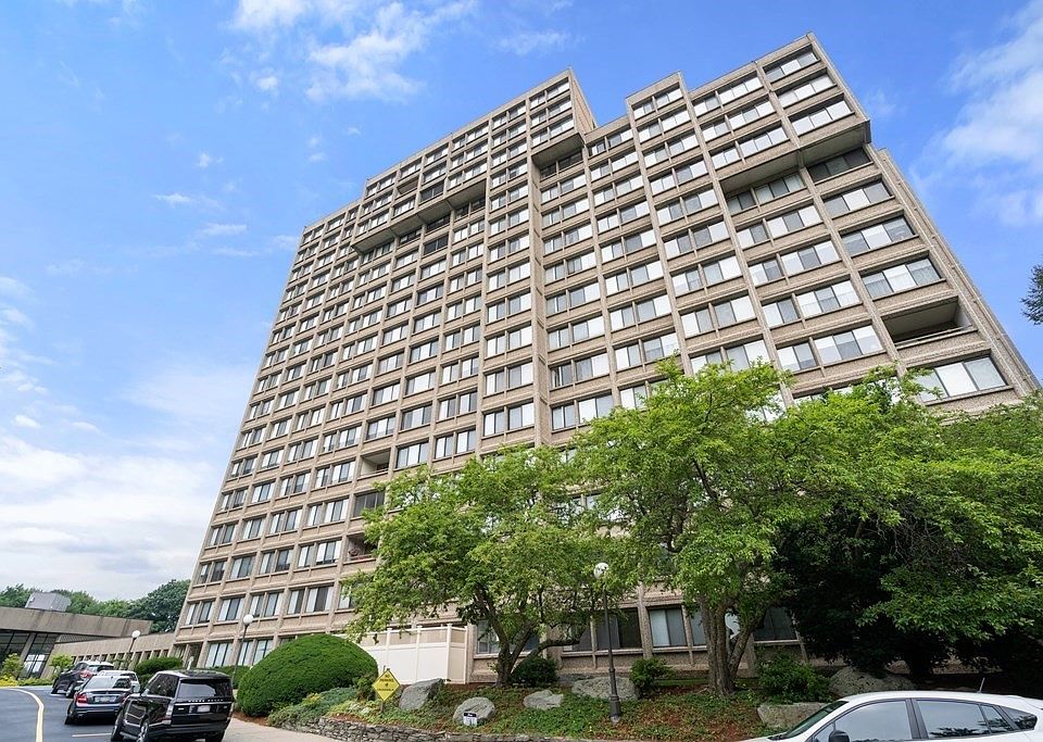 250 Hammond Pond Pkwy PENTHOUSE 5-N, Chestnut Hill, MA 02467 | Zillow