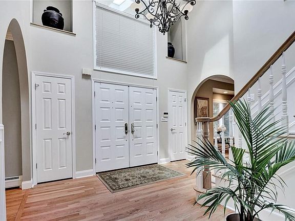 2 Roberts Rd, New City, NY 10956 | Zillow