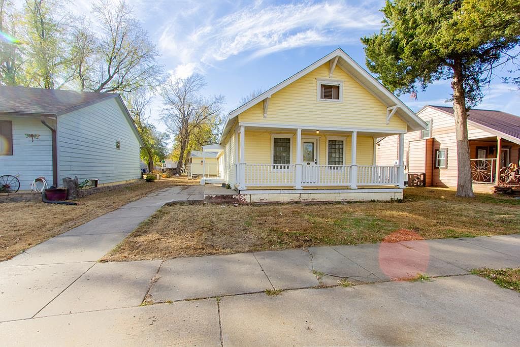 214 3rd St, Smolan, KS 67456 | MLS #209429 | Zillow