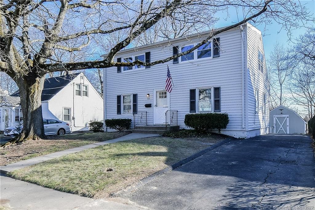 397 Queen St, Bridgeport, CT 06606 | Zillow