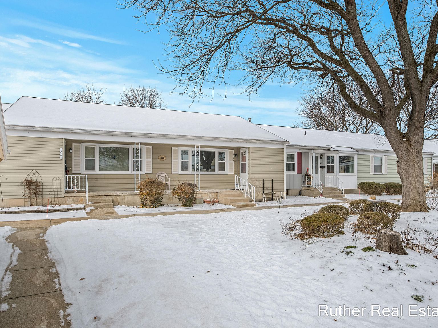 1059 Village Ln, Jenison, MI 49428 | Zillow