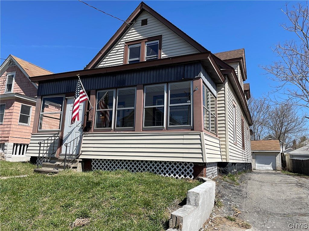312 Warham St, Syracuse, NY 13208 | Zillow