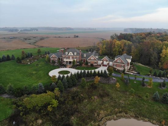 724 Woodridge Dr, Manitowoc, WI 54220 | MLS #1710183 | Zillow