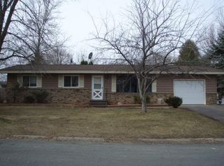 445 Derrick Dr, New Richmond, WI 54017 | Zillow