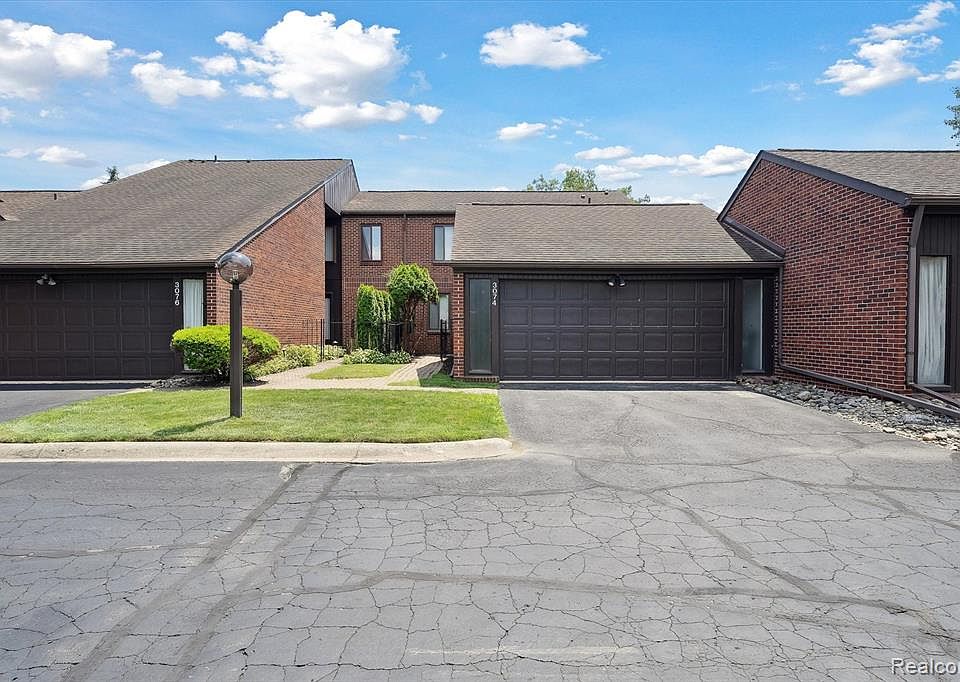 3074 Lindenwood Dr, Dearborn, MI 48120 | Zillow