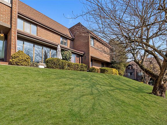 29 Acorn Ponds Drive UNIT 358, Roslyn, NY 11576 | Zillow 29 Acorn Ponds Drive UNIT 358, Roslyn, NY 11576 | Zillow