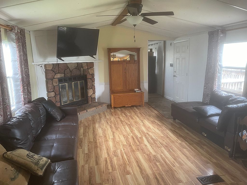 311 W Center St, Seymour, IL 61875 | Zillow