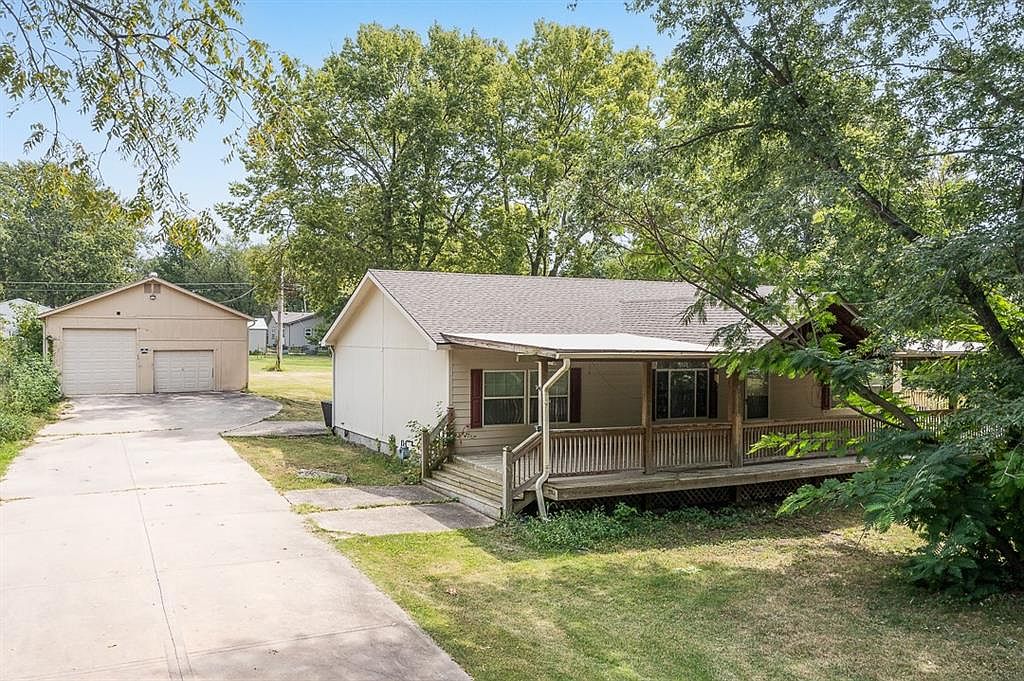 408 S Washington St, Spring Hill, KS 66083 | Zillow