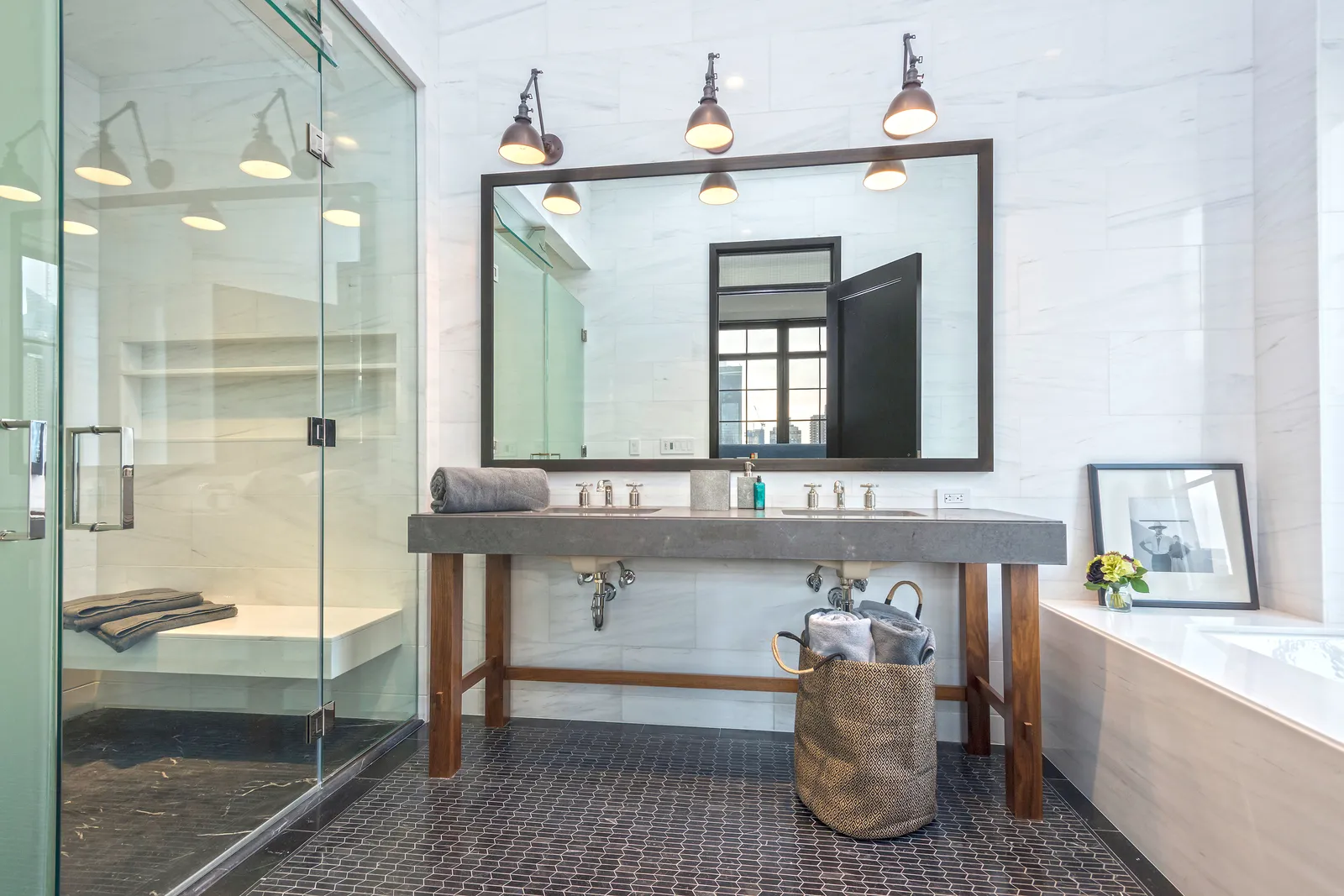 Stella Tower at 425 West 50th Street in Hell's Kitchen : Sales, Rentals ...