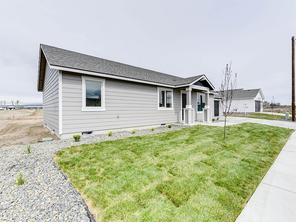 802 Grapevine St, Grandview, WA 98930 | Zillow
