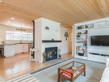 1253 SW Spring Garden St, Portland, OR 97219 | Zillow