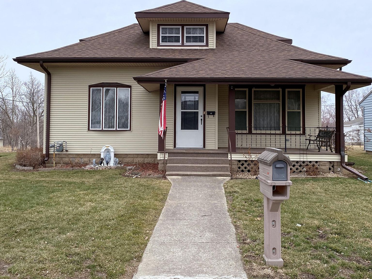 222 N 4th Ave, Logan, IA 51546 | Zillow