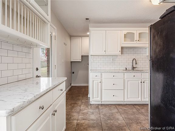 148 Locust Street, Charlestown, IN 47111 | MLS #2023011314 | Zillow