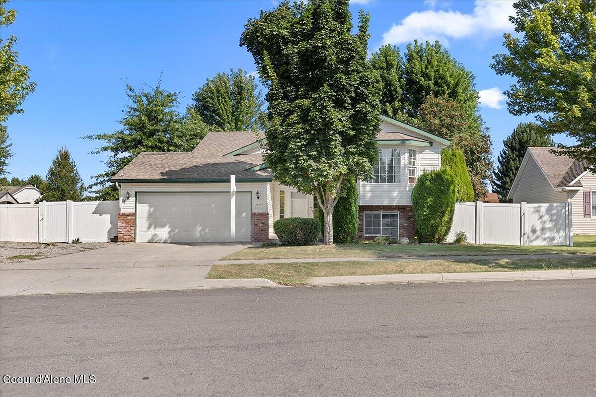 2937 W Strawberry Ln, Hayden Lake, ID 83835 | Zillow