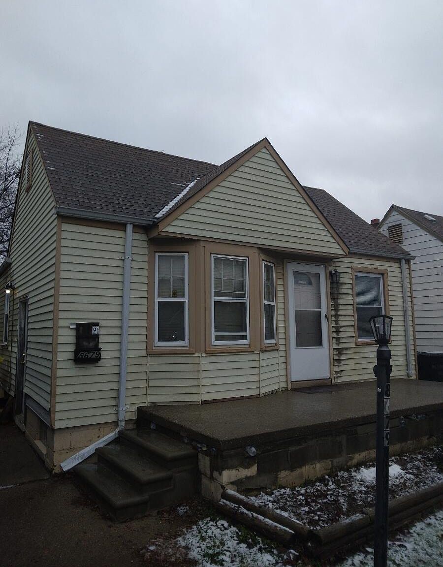 8679 Minock St, Detroit, MI 48228 | Zillow