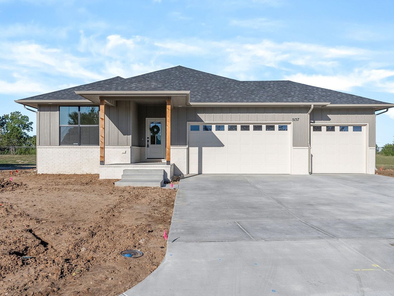 5157 N Colonial Ave, Bel Aire, KS 67226 | Zillow