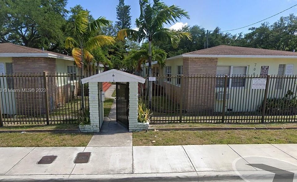 700 NE 85th St Miami FL | Zillow