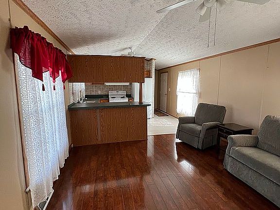 124 Candlelight Dr, Ruffs Dale, PA 15679 | Zillow