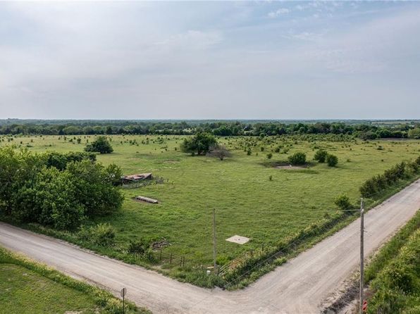 Waterfront - Fort Scott KS Waterfront Homes For Sale - 4 Homes | Zillow Waterfront - Fort Scott KS Waterfront Homes For Sale - 4 Homes | Zillow