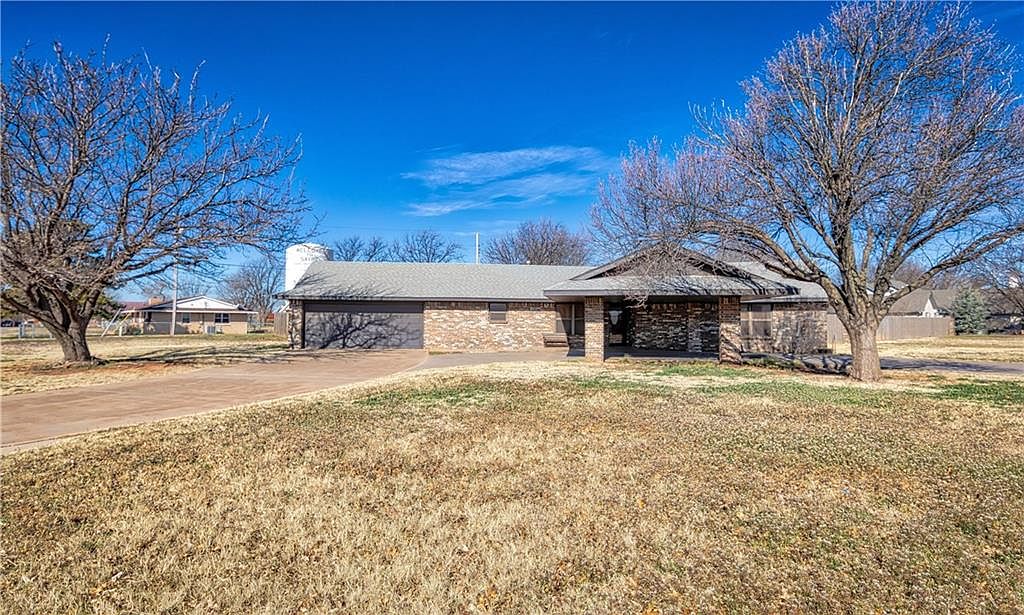 1901 Iowa Cir, Sayre, OK 73662 | Zillow
