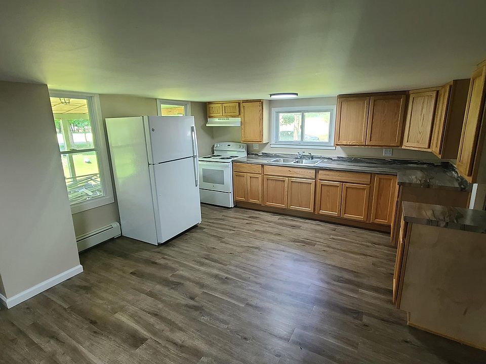 26 Main St #1, Philmont, NY 12565 | Zillow