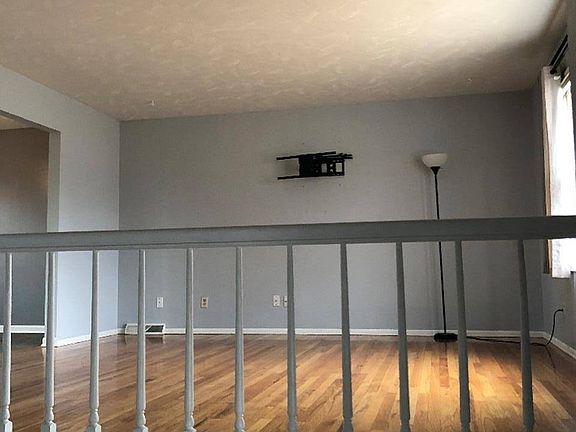 10634 Decatur St, Omaha, NE 68114 | MLS #11455893 | Zillow