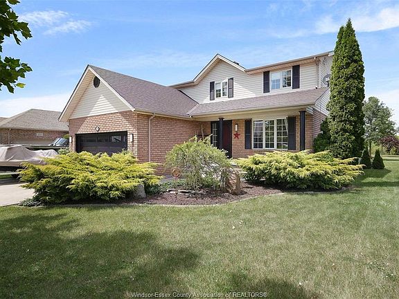225 Golfview Dr, Amherstburg, ON N9V 4C1 | MLS #25016334 | Zillow