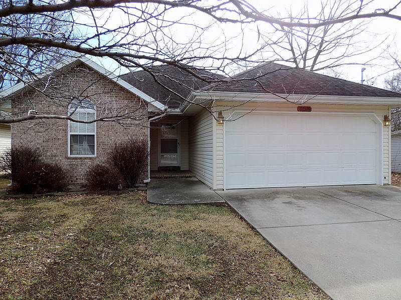 758 W Tracy St, Springfield, MO 65807 | Zillow