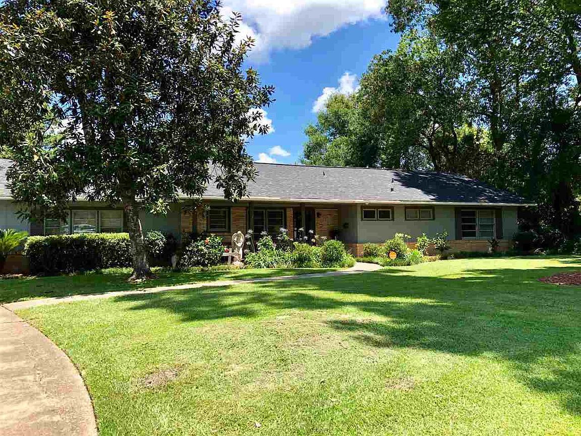 2202 Link Ave, Orange, TX 77630 | Zillow