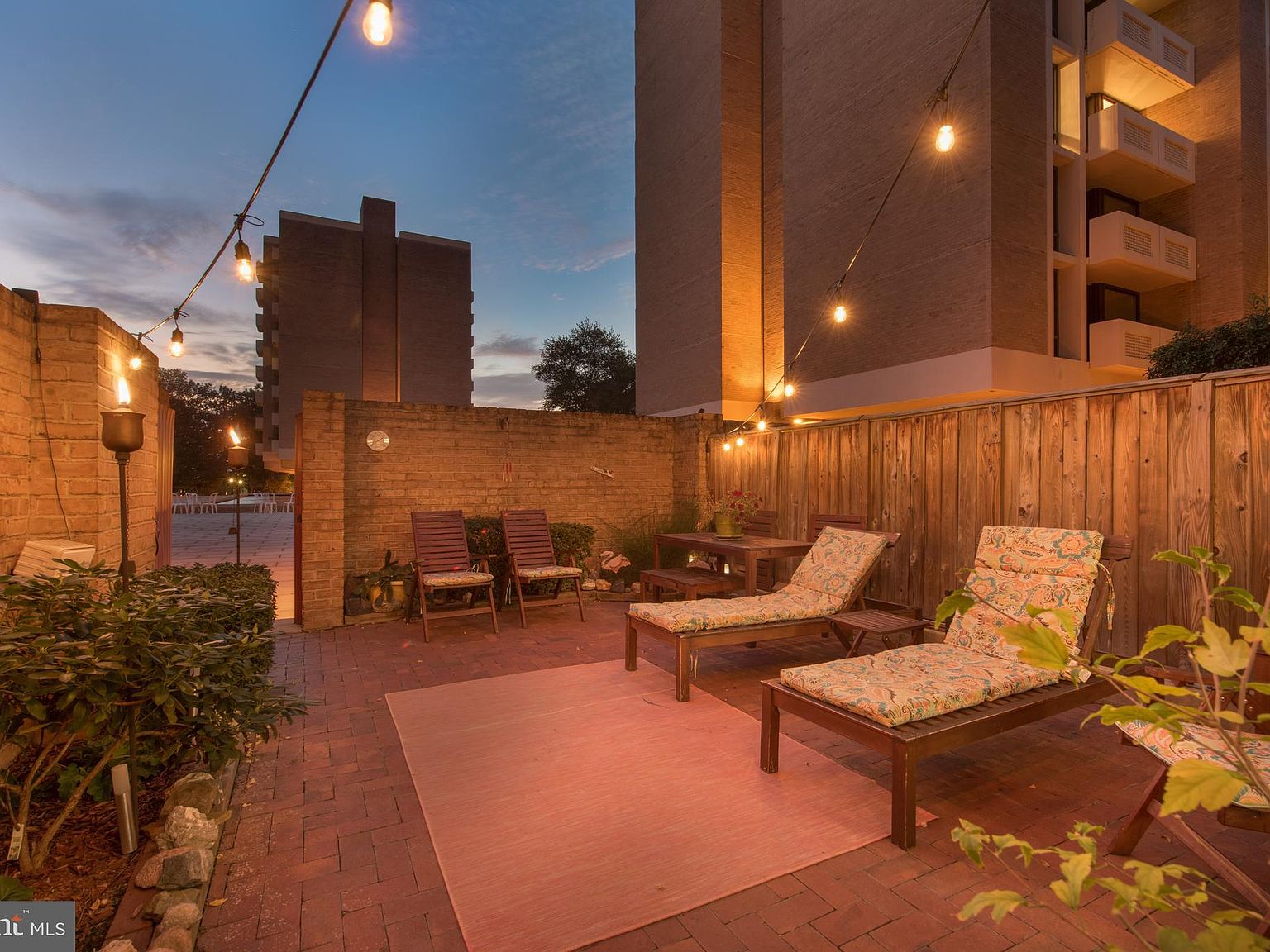 1239 4th St SW, Washington, DC 20024 | Zillow
